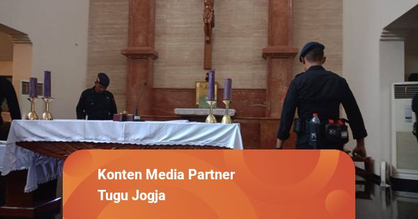 Jelang Perayaan Natal, 7 Gereja di Kota Jogja Disterilisasi dan Dipastikan Aman | kumparan.com